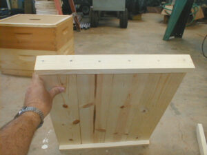 Build a Bee Hive: An Illustrated, Step-By-Step Guide